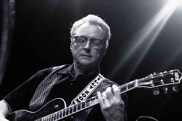 X reaffirm their legacy, rally around ailing guitarist Billy Zoom at ...